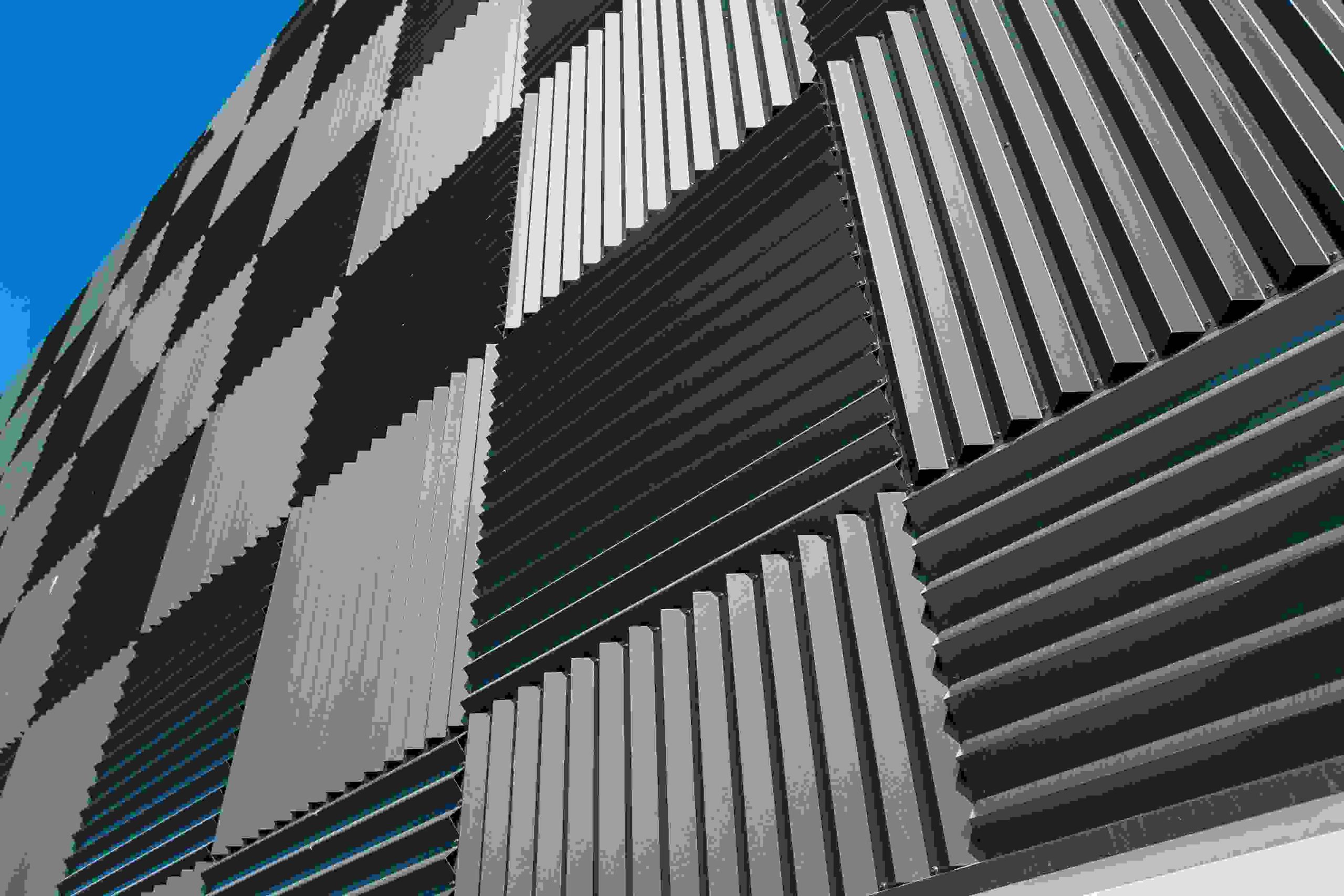 With SAB-profiel design profiles on the façade, the sky truly is the ...